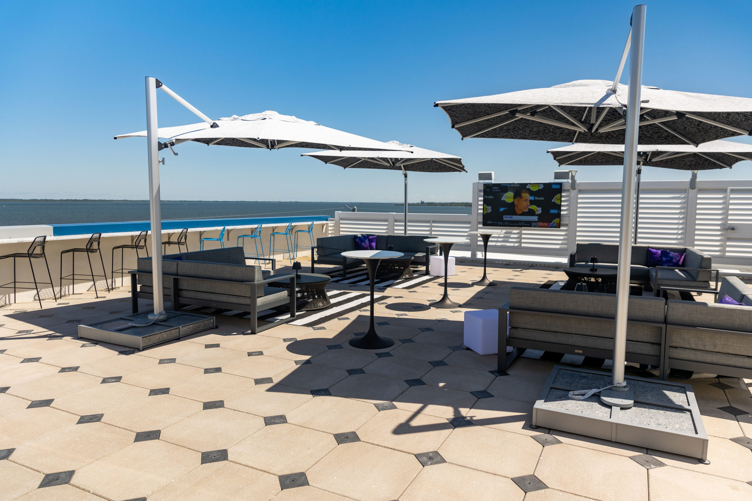 The Space Bar Gallery | Rooftop Bar and Restaurant